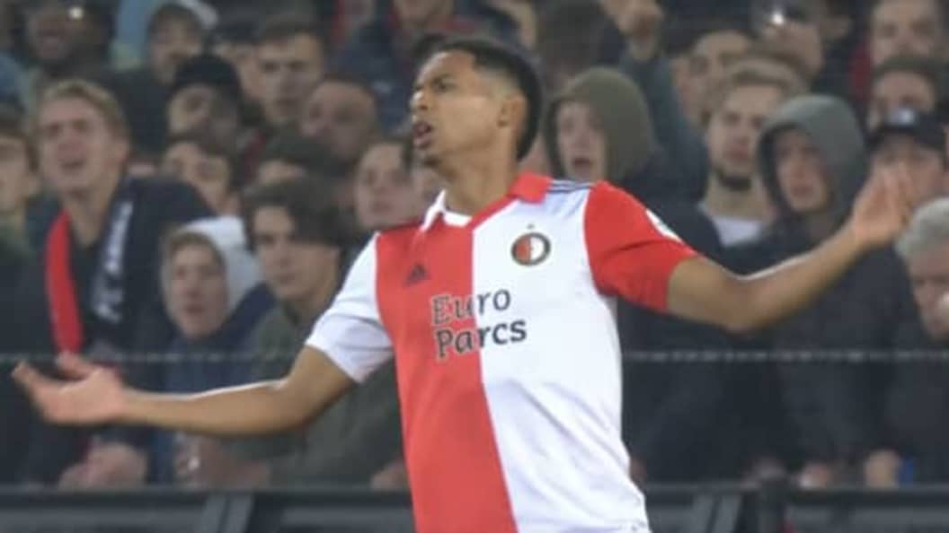 Gemist: UEFA Europa League: Lopez passeert tegenstander met 'slimme