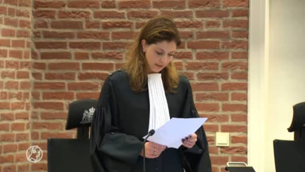 Gemist: Hart van Nederland - Late Editie: Aansteker-gooier staat voor