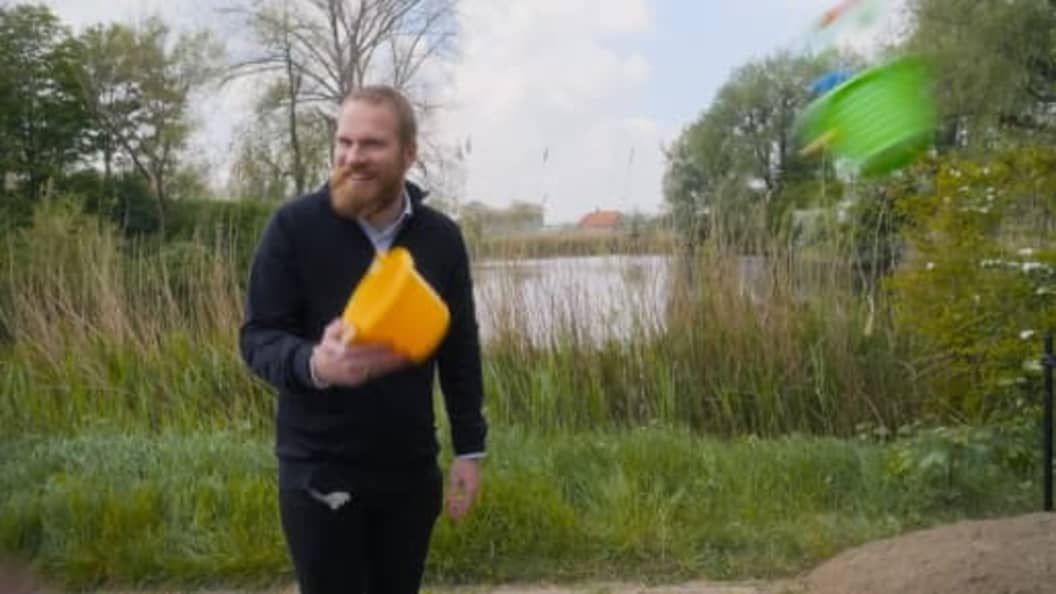 Gemist: Het Jachtseizoen SBS6: Ouderwets ZAND SCHEPPEN voor de heren