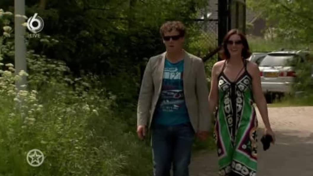 Gemist: Shownieuws - Late Editie: Jochem Myjer en Marloes gaan