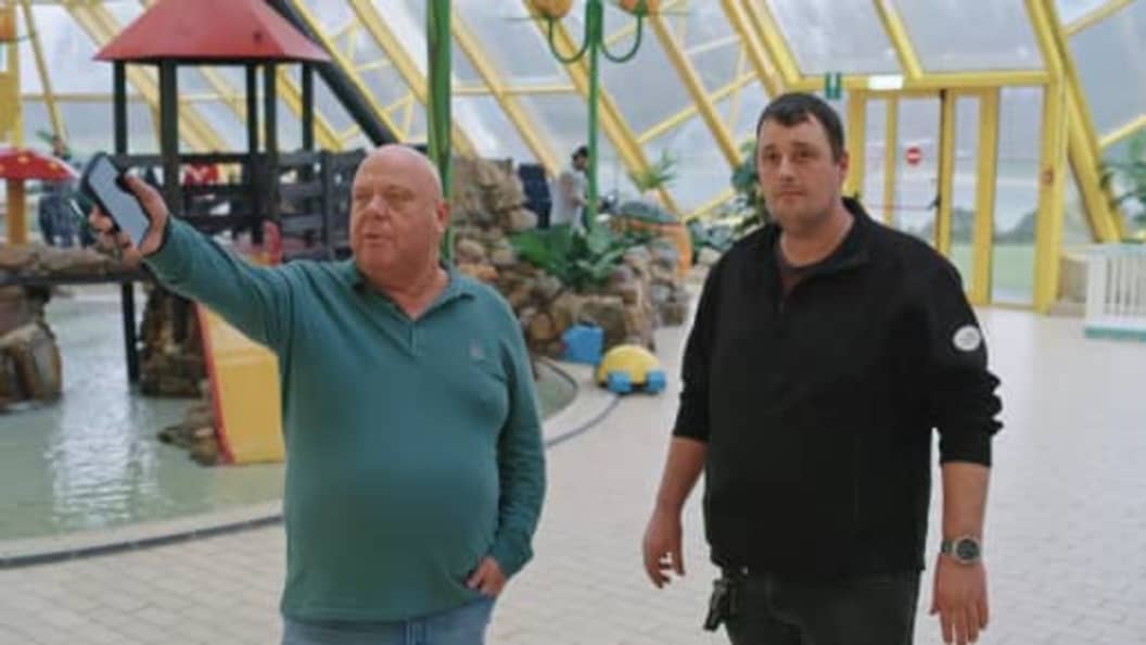 Gemist: Familie Gillis: Massa is Kassa: Peter is een echte SPUITER