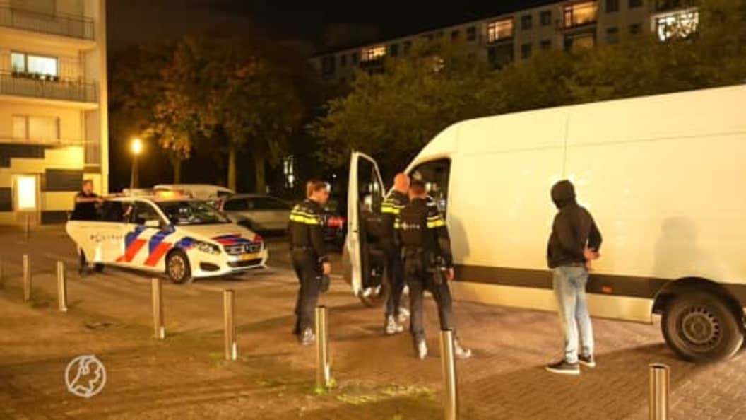Gemist: Hart van Nederland - Late Editie: Bestelbus die speciaal
