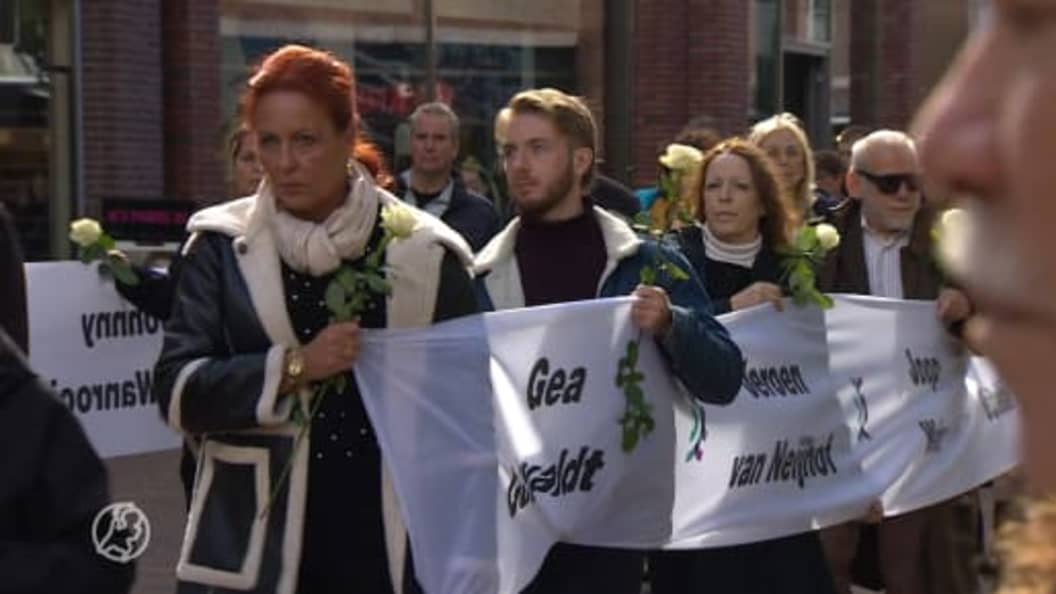 Gemist: Hart van Nederland - Late Editie: Aangrijpende stoet voor