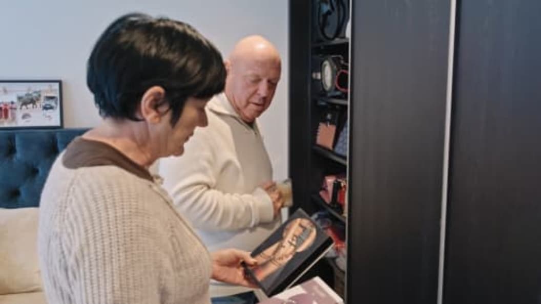 Gemist: Familie Gillis: Massa is Kassa: 'ROUWENDE' Peter haalt