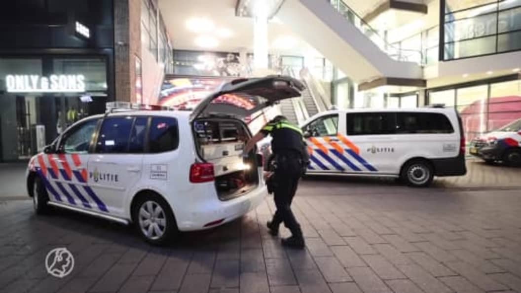 Gemist: Hart van Nederland - Late Editie: Gewonde na steekincident in