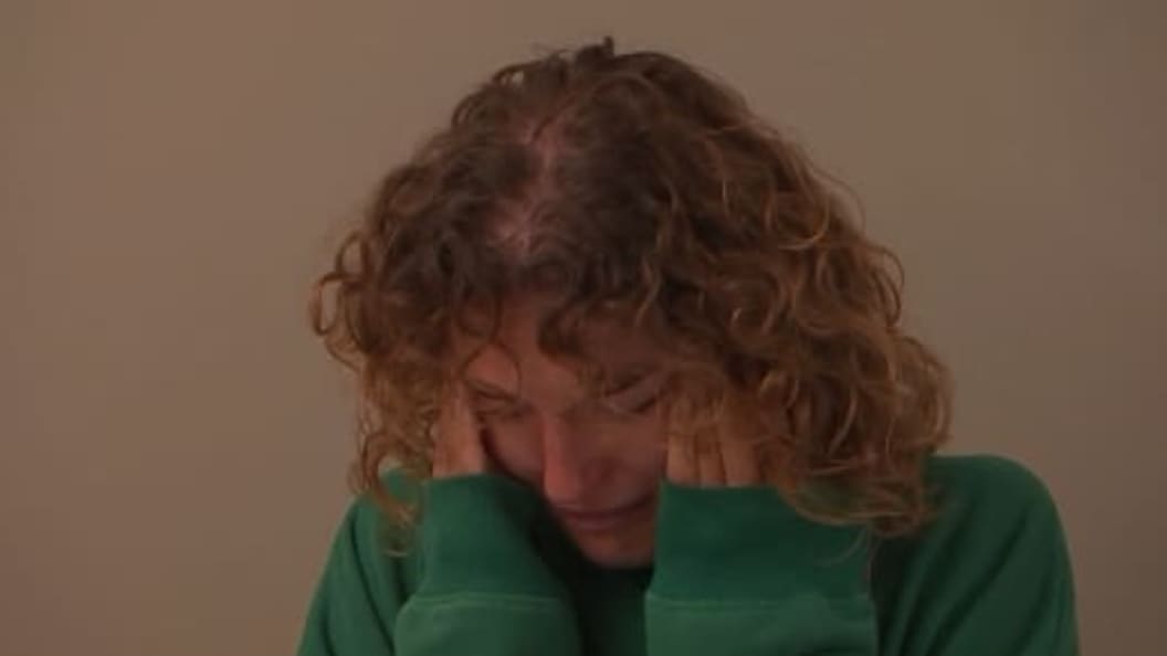 Om deze reden pakte Julia plotseling haar koffer en verliet De ...