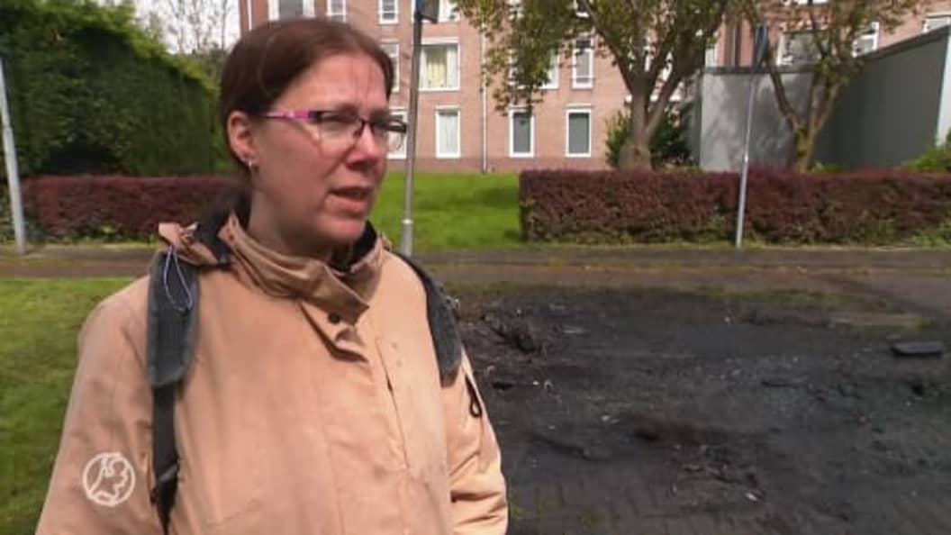 Gemist: Hart van Nederland - Late Editie: Weer gaat speciale bus van