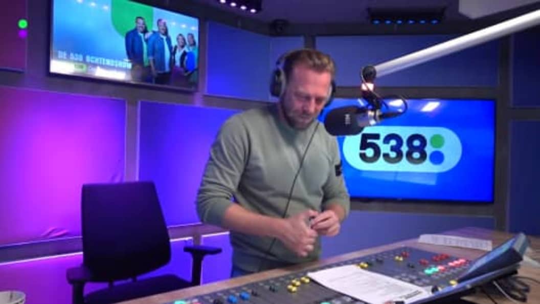 Gemist: KIJK Radio 538: 14-jarige Ella doneert al haar spaargeld om